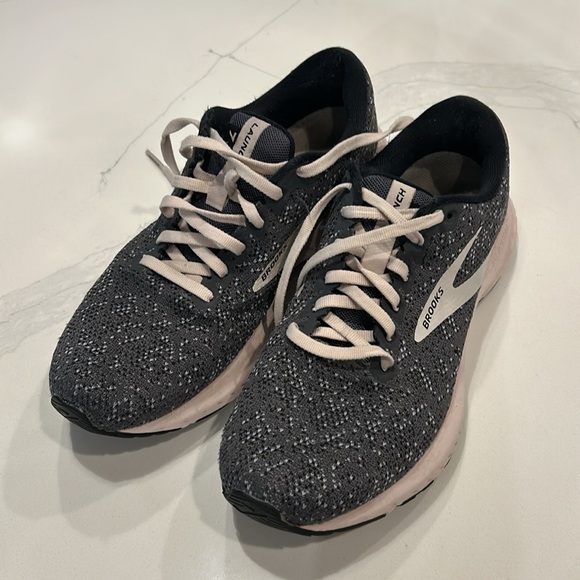 Brooks | Shoes | Brooks Launch 7 Speed Neutral Size 75 Guc Gray | Poshmark